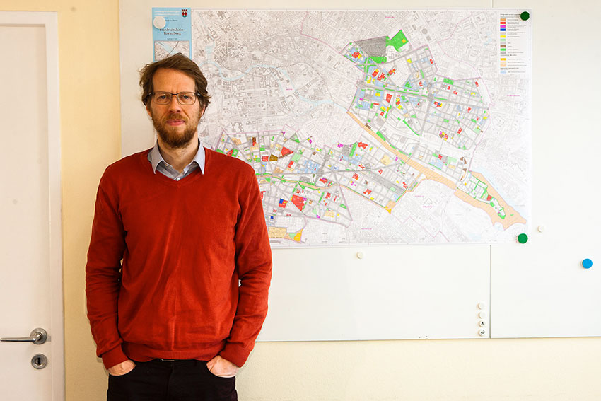 Interview mit Berliner Baustadtrat: „Wir kaufen die Stadt zurück“